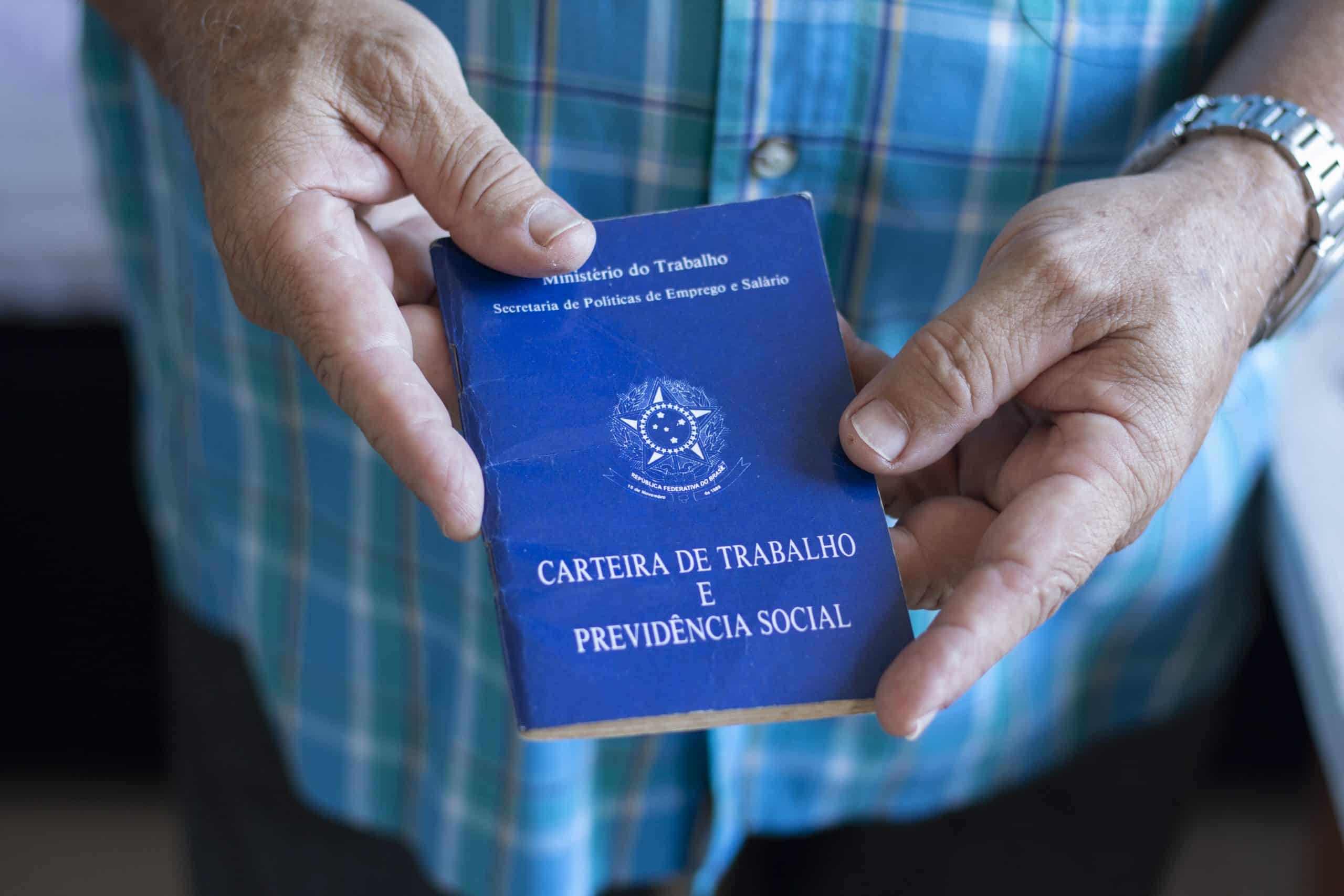 Trabalhador Com CLT Confira Todos Os Direitos De Quem Tem Carteira